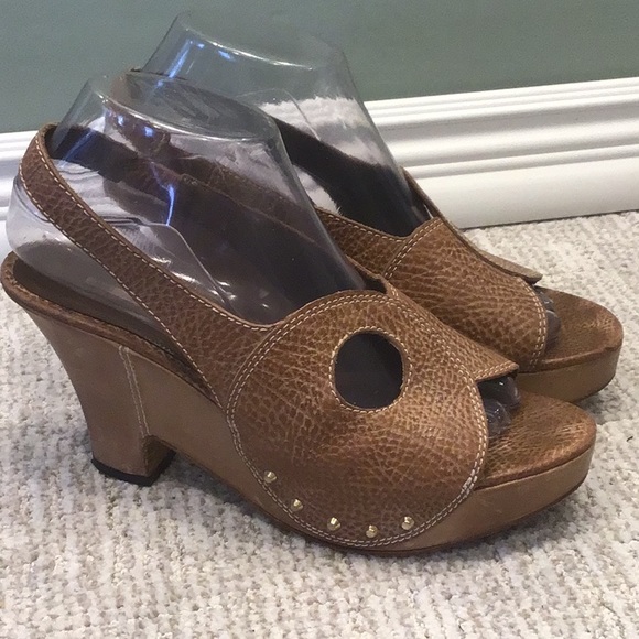 Max Studio | Shoes | Max Studio Platform Wedge Fashion Carmel Brown ...